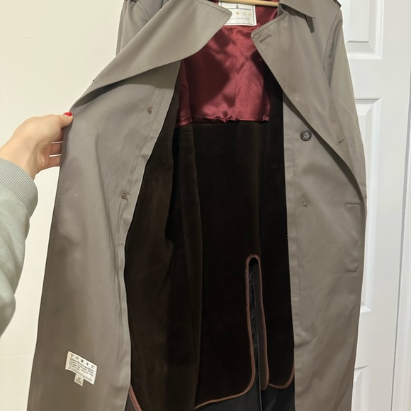 London Fog | Jackets & Coats | London Fog Vintage Trench Coat In A Rare ...